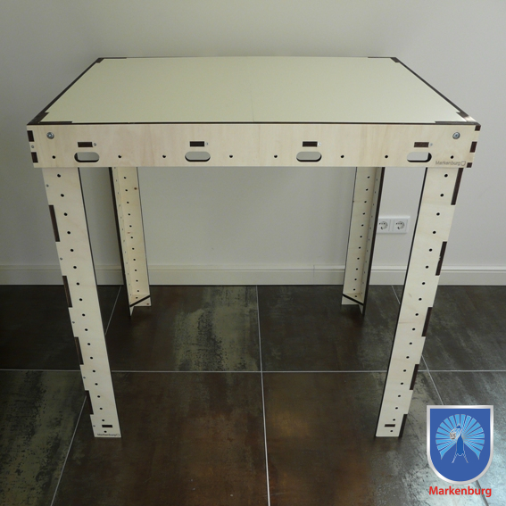 Modular surface with 4 modular legs | Markenburg